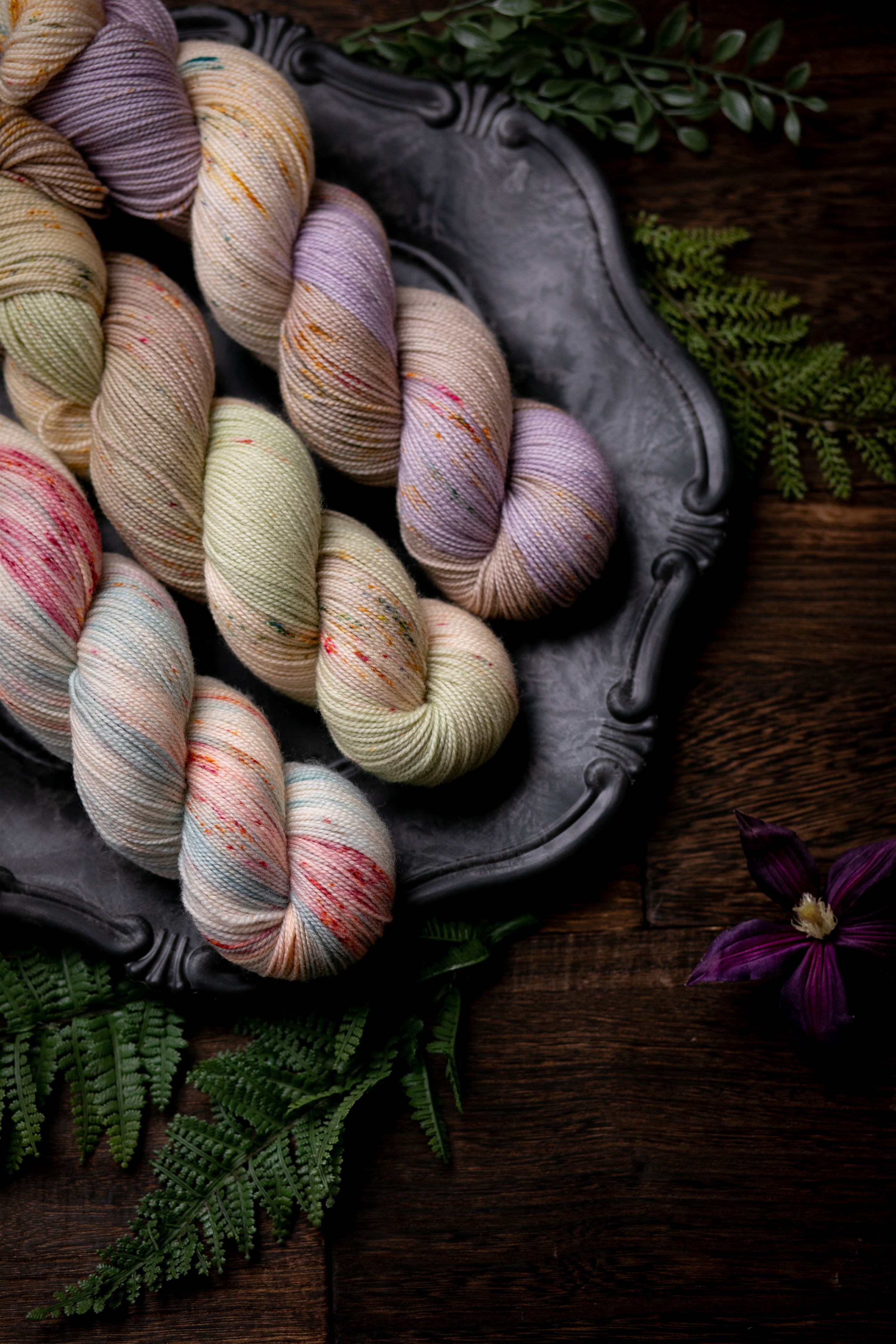 24H 9:00 a.m. – Bon voyage hand dyed yarn